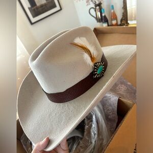 Accessories | Brand New Limited Edition Hat Designed By Lainey Wilson ...